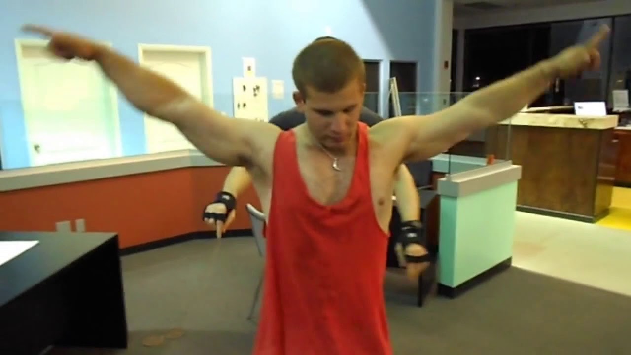 Jason Genova - 21inch arms, mesuring biceps, calves, quads and chest ...