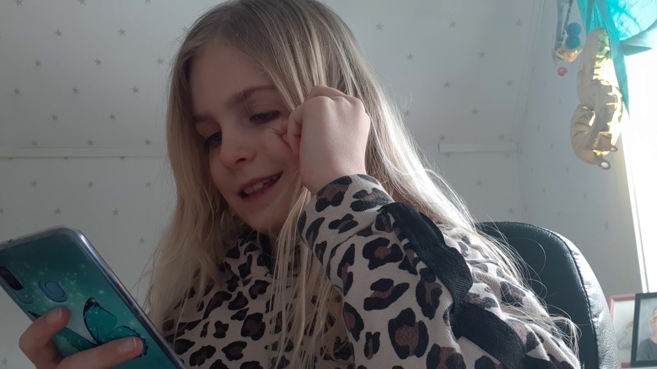 Svarar på era frågor på tik tok .🎶 @emmy.cat.2011 - YouTube