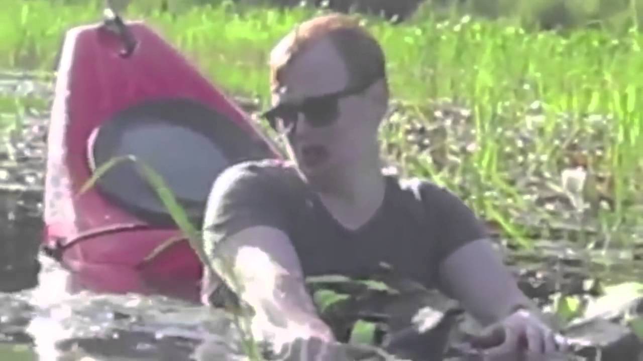 Kayaker Sinking "Sarah Help Me" - YouTube