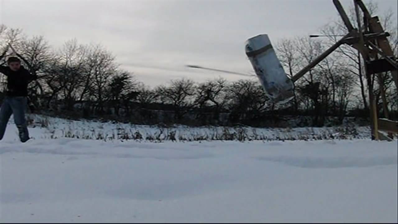 Selfmade moving archery target - YouTube