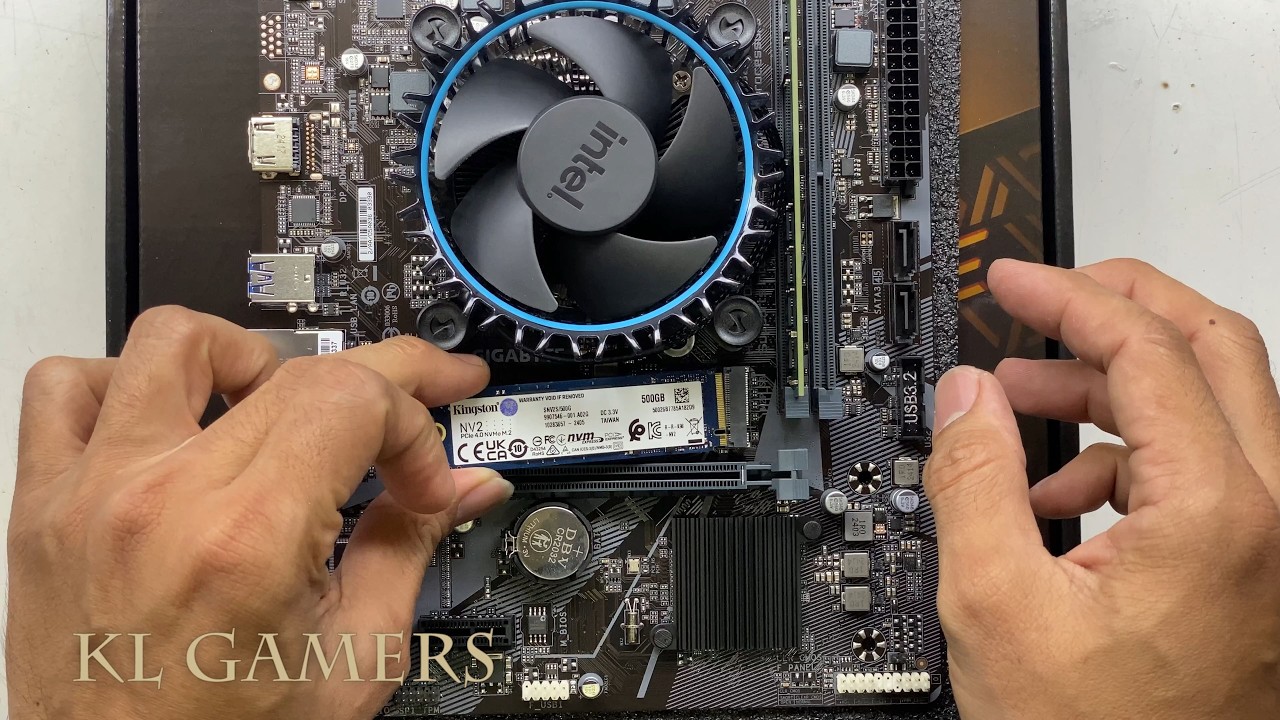 Simple intel 12th Gen Computer Build - YouTube