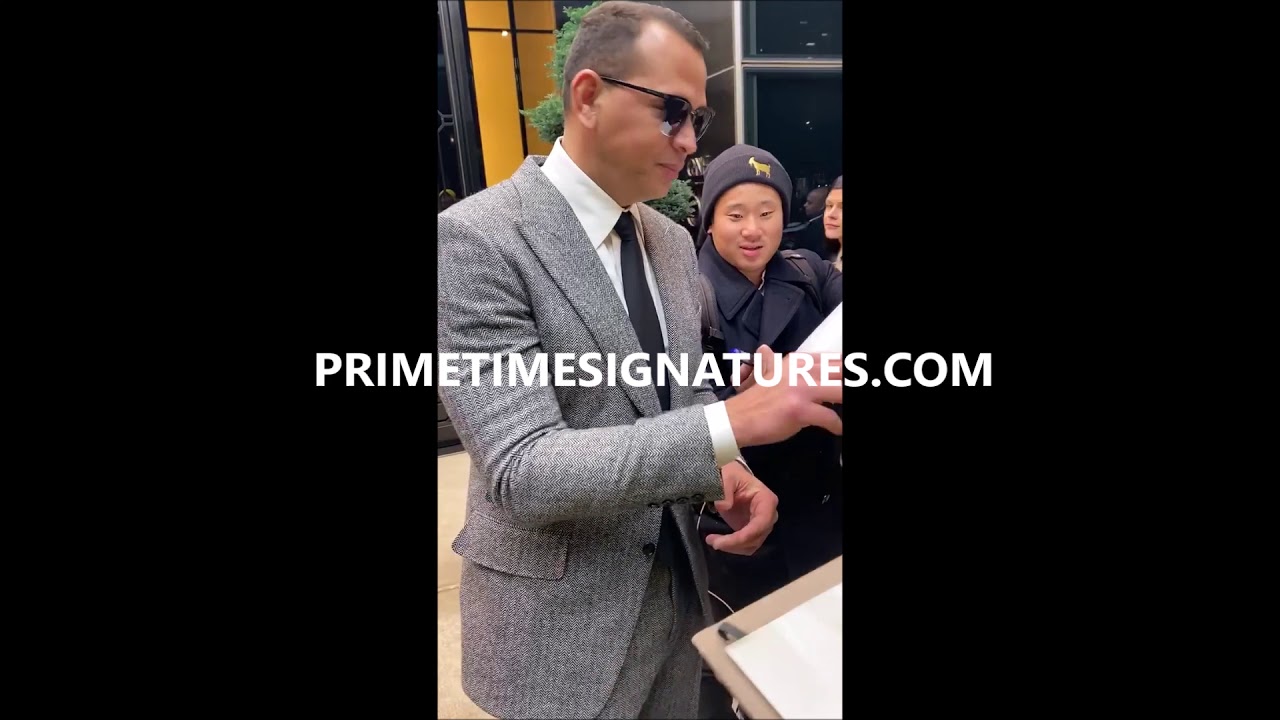 Alex Rodriguez signs autographs for Prime Time Signatures - YouTube
