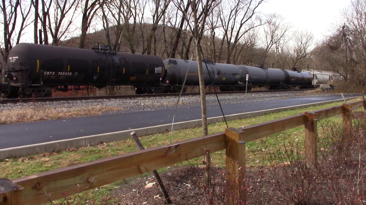 MVI 0569 csx train Q413 -24 mix frieght in point of rocks md - YouTube