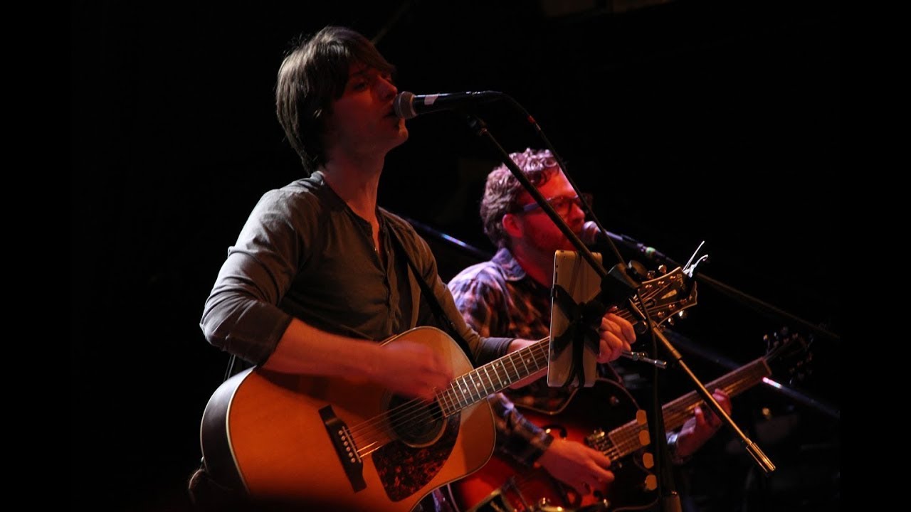 Sean Skyler performs "Cecilia" & "Some Nights" Mash up. - YouTube