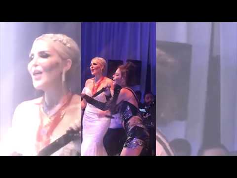 Simge Sağın ve Selin Ciğerci Şarkı Söylerse