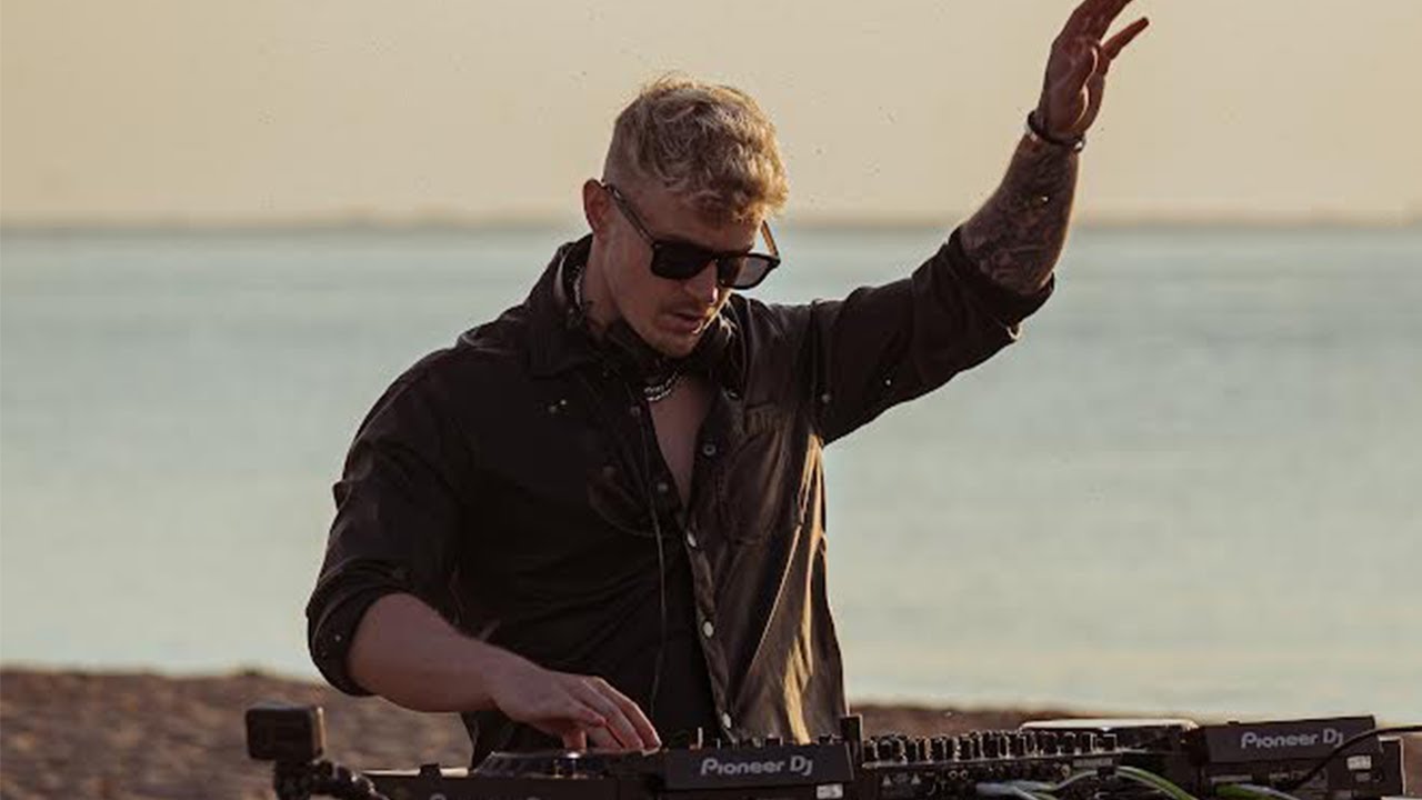 Paul Aristo - The Show 07 - Full Set - YouTube