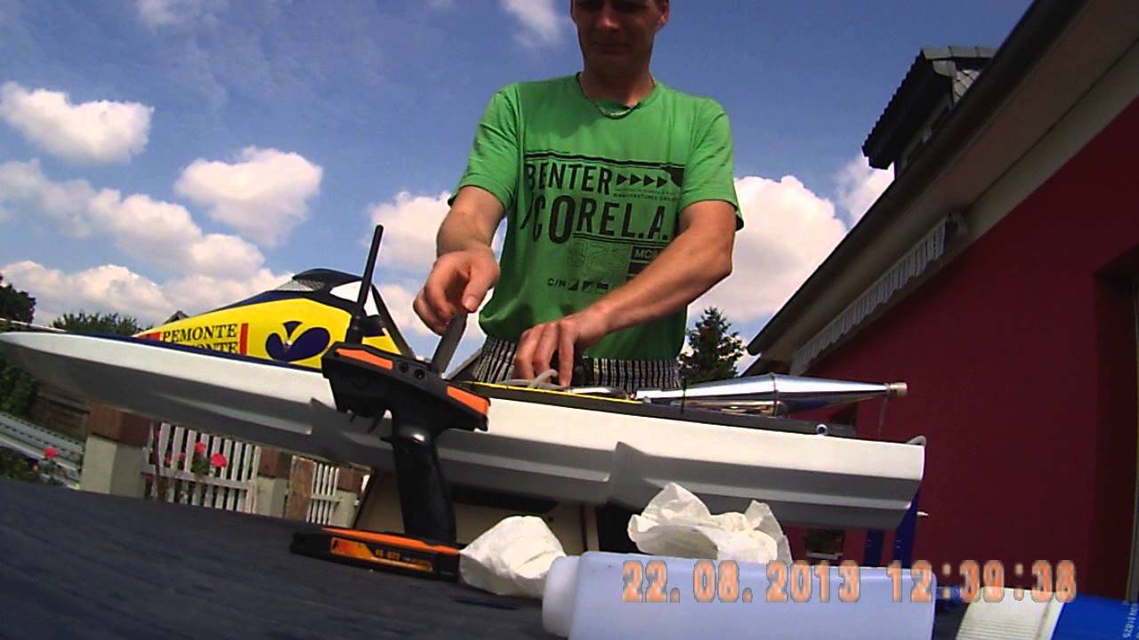 RC BOOT F 1 26ccm - YouTube