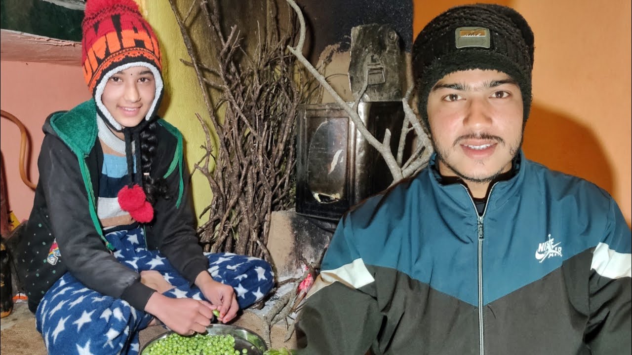 आज का खाना निकिता बनायेगी || Namaste Pahad || Ashutosh Negi - YouTube