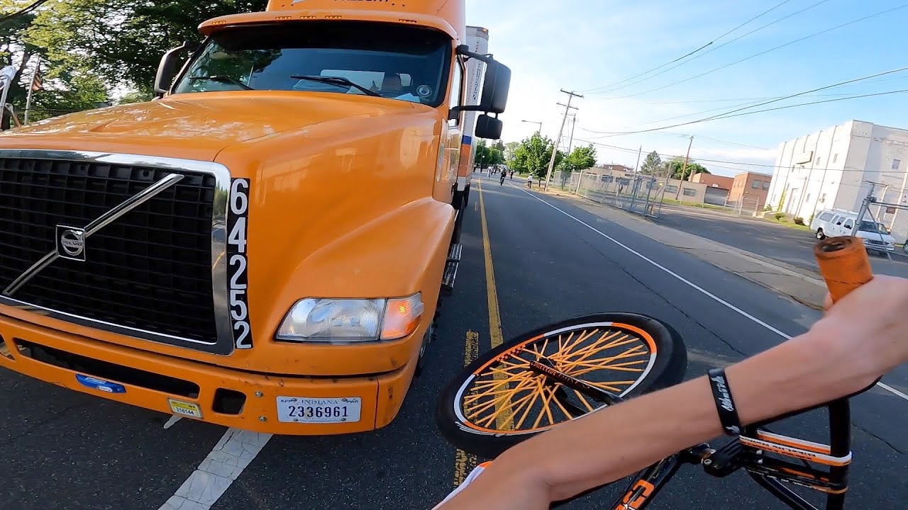 SWERVE EVERYTHING! * TRY IT TUESDAY WITH ONEWAY COREY * - YouTube