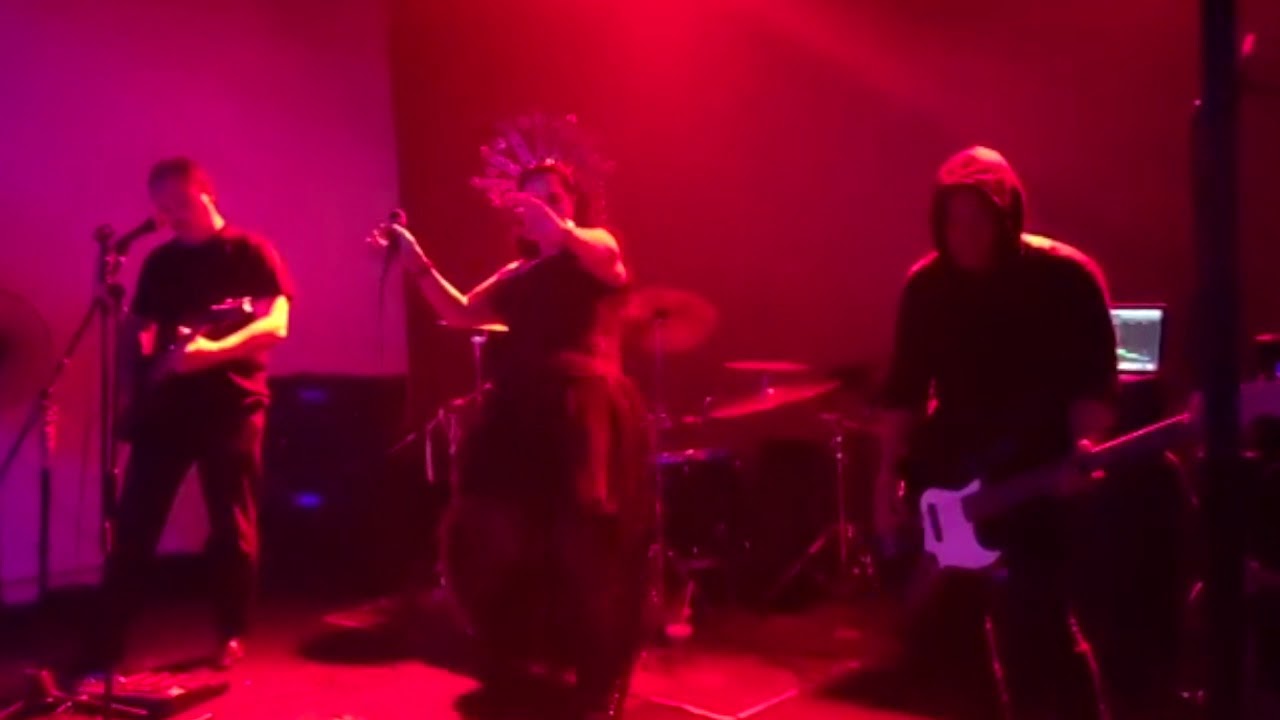 Virgine Dramatica "in the presence of the frost" - YouTube