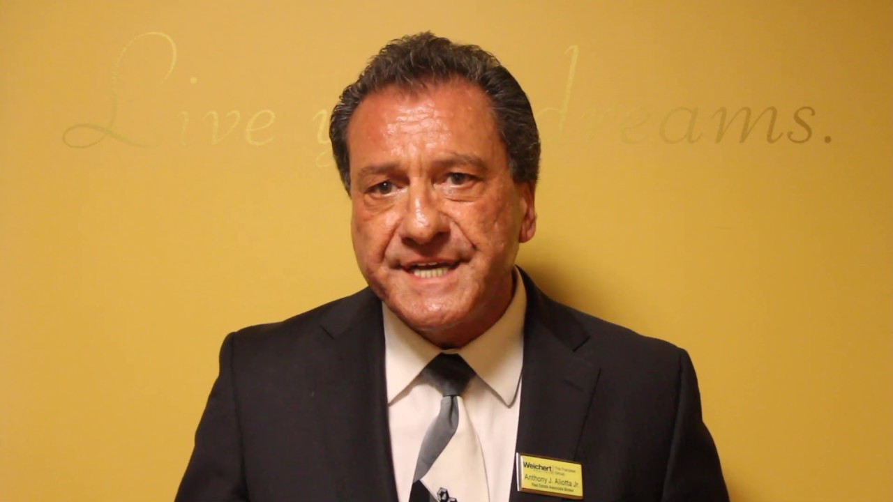 Anthony Aliotta Pitch - YouTube