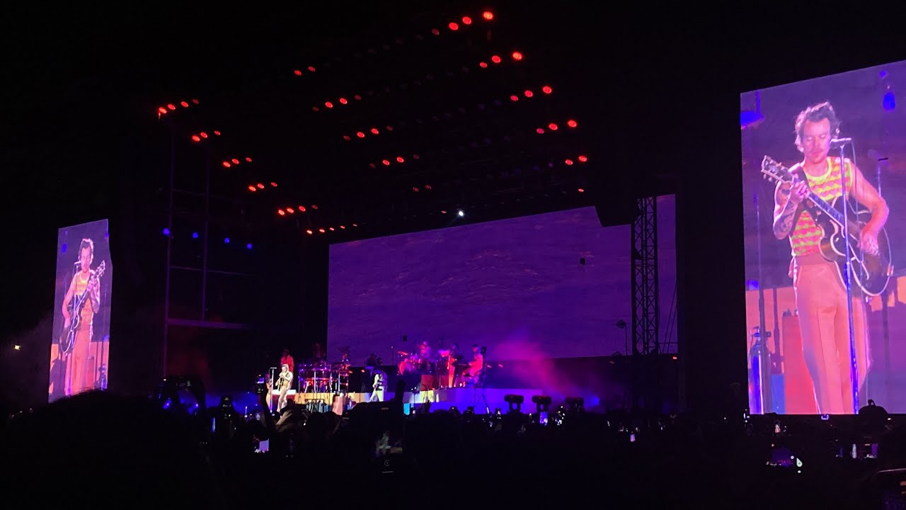 She - Harry Styles (01 de Diciembre 2022 - Santiago, Chile) - YouTube