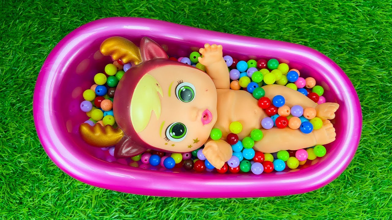 Silent Radiance: ASMR Floating Stillness - YouTube