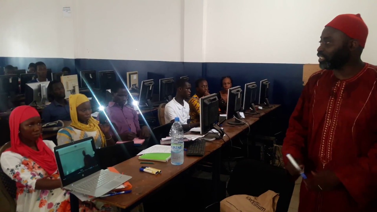 Langage C++ Les Structures Université Dakar Bourguiba Licence MPCI ...