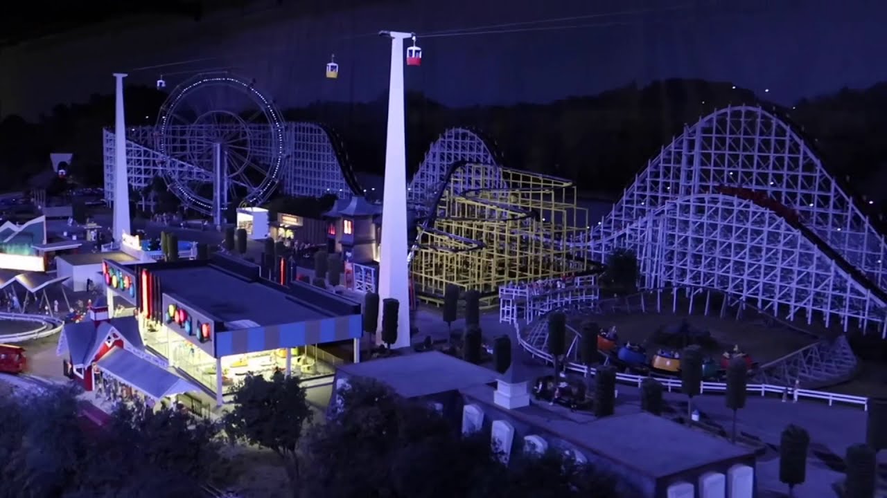 THE WORLDS LARGEST INDOOR TRAIN DISPLAY WITH A OPERATING WOODEN ...