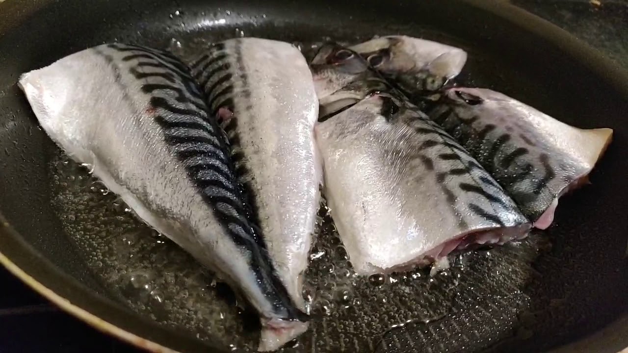PRITONG GALUNGGONG | FILIPINO FRIED MACKEREL | Eat Pinoy Recipes - YouTube