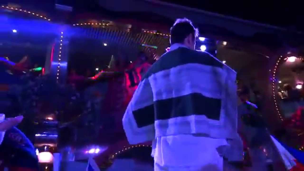 Jordan Knight dancing to Thong song - NKOTB Cruise 2014 GPS Night - YouTube