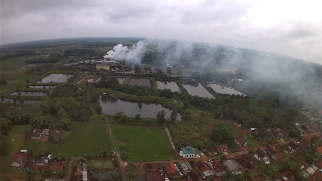 Desa wates dari ketinggian 100 meter dari permukaan tanah - YouTube