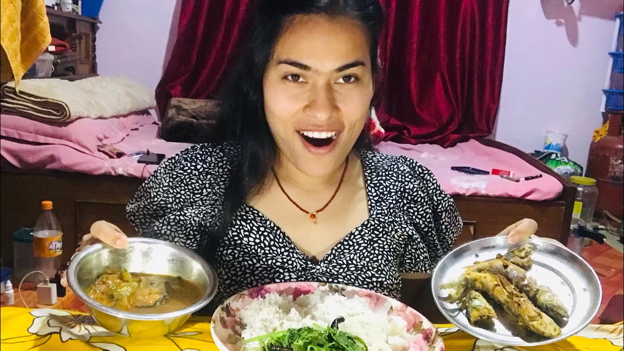 Fish curry with tori ko sag😘😋and fish fry💘😱mitho xa😍#aaroshimagar - YouTube