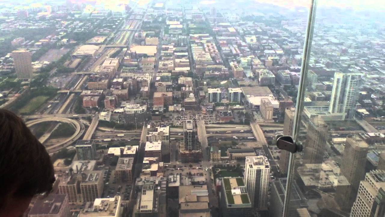Willis Tower glass ledge, Sky deck Chicago - YouTube