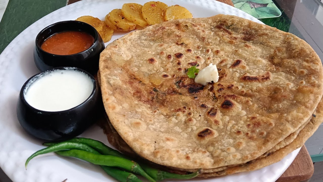 Aalu ka paratha khane Wala khata Rah Jaaye😋 Rubina kitchen recipe - YouTube