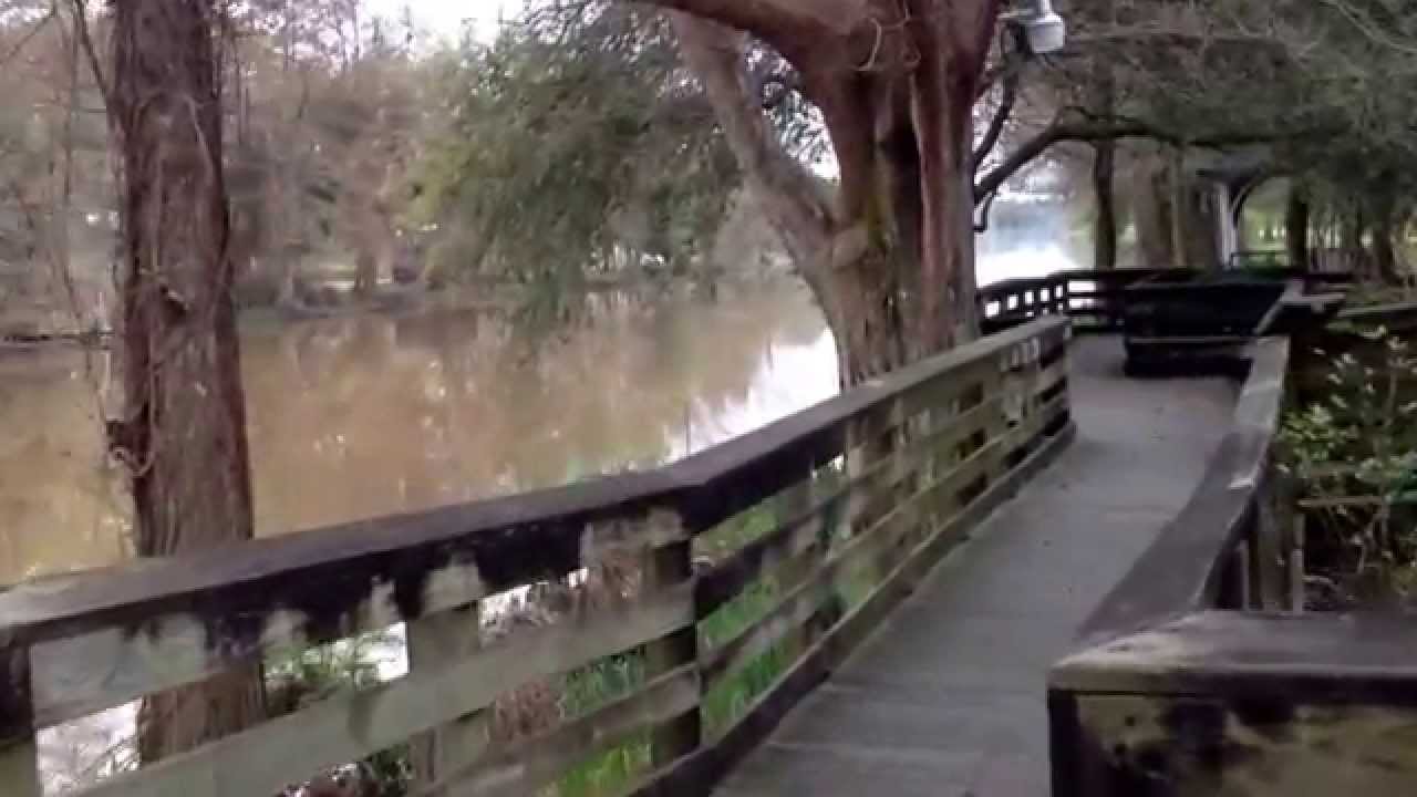 Acadian memorial and Evangeline oak tree - YouTube