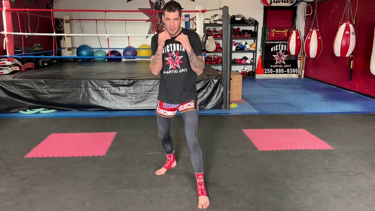 Shadow boxing (kickboxing) - YouTube