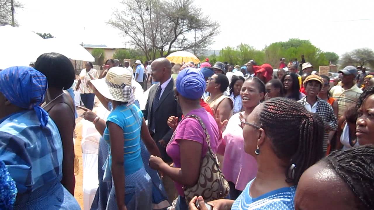 Botswana Bridal Party Arrives.MOV - YouTube