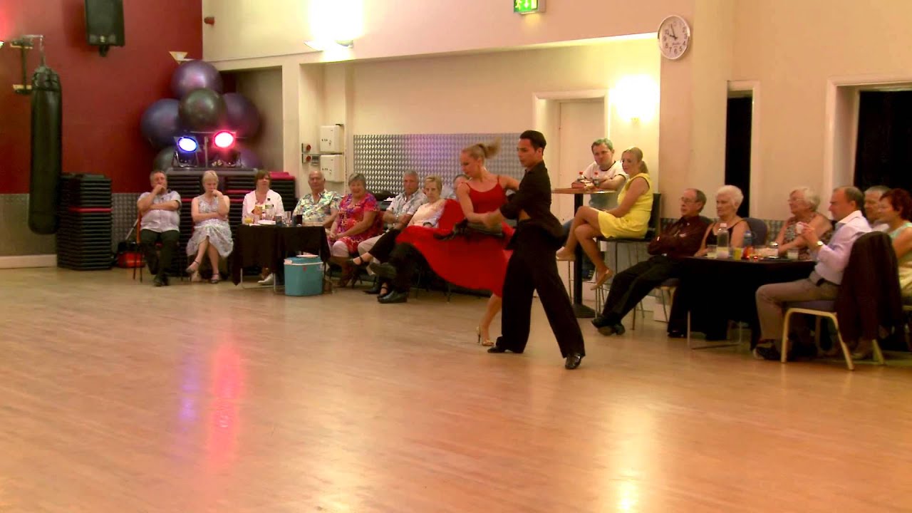 Adelmo Mandia & Leah Rolfe - Paso Doble - YouTube