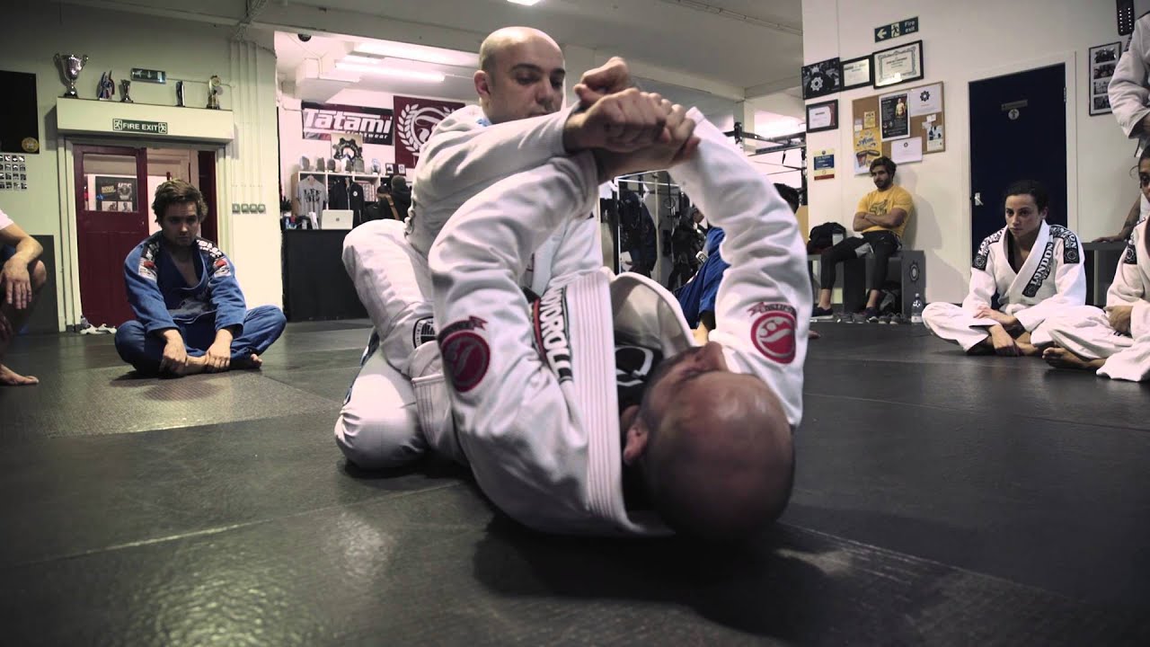 LFF BJJ Beginners - Closed Guard Concepts - YouTube