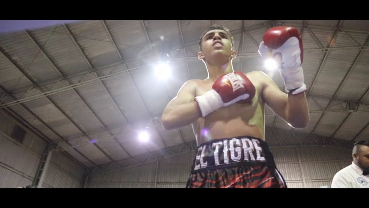 Joseph Landeros - 10th Pro Fight - 10 TKO - YouTube