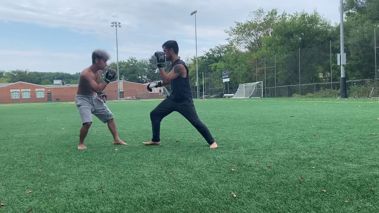 1st Round MMA - YouTube