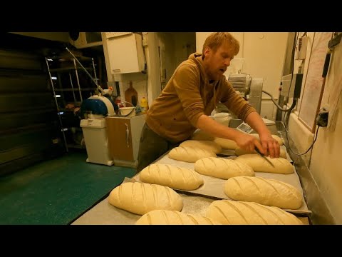 The reality of a baker's life at Christmas, 24 hours of non-stop baking ...