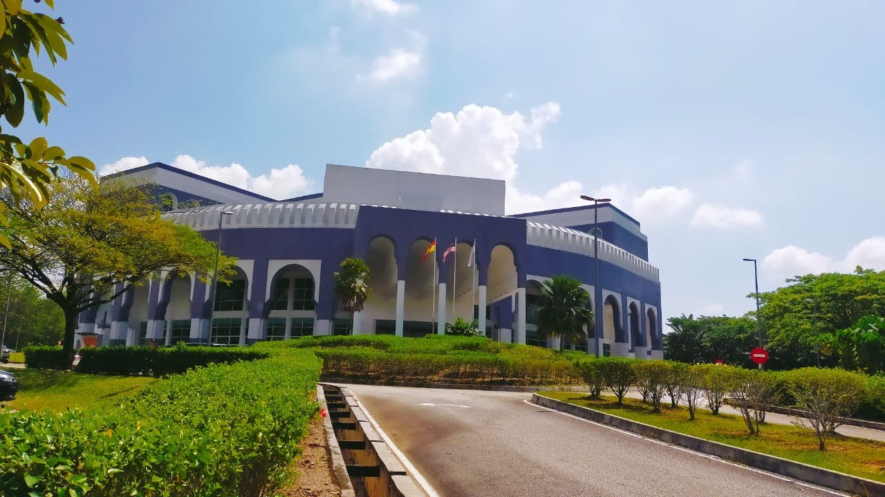PUTRA BUSINESS SCHOOL (PBS) MALAYSIA CAMPUS TOUR | MALAYSIA TOP ...