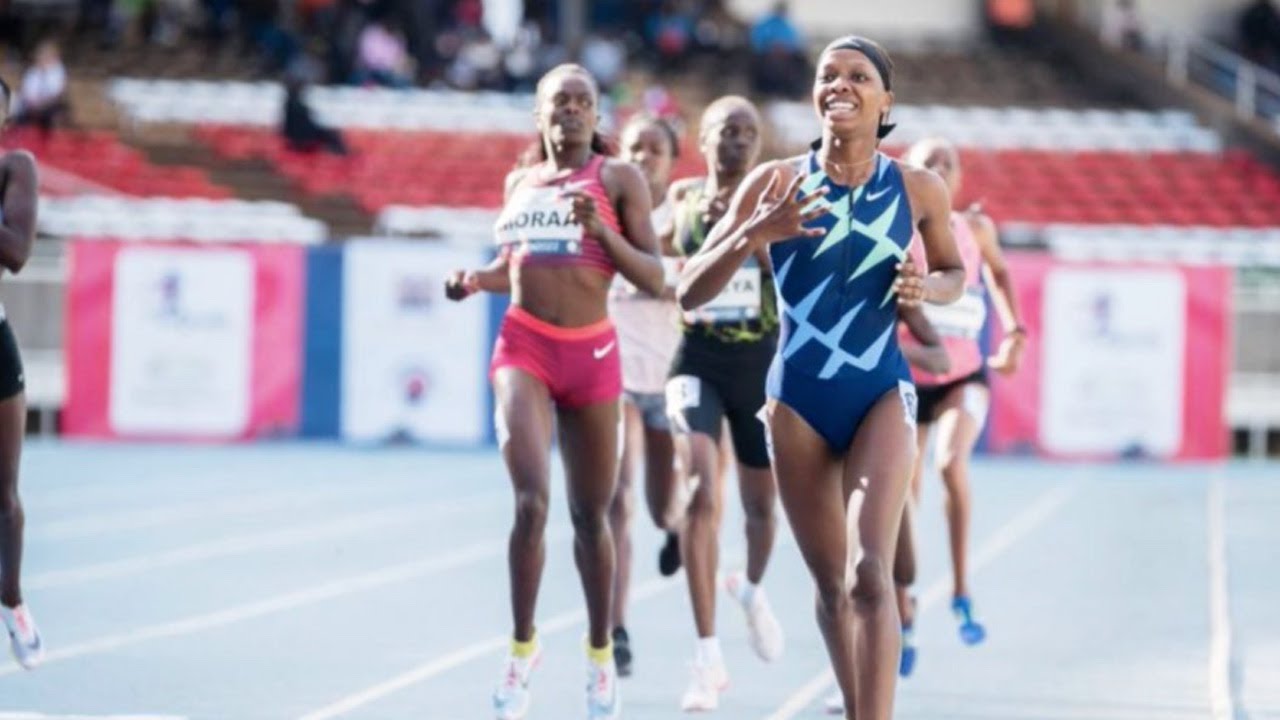 20-Year-Old Runs Huge 1:58 800m PR To Beat World Champion! - YouTube