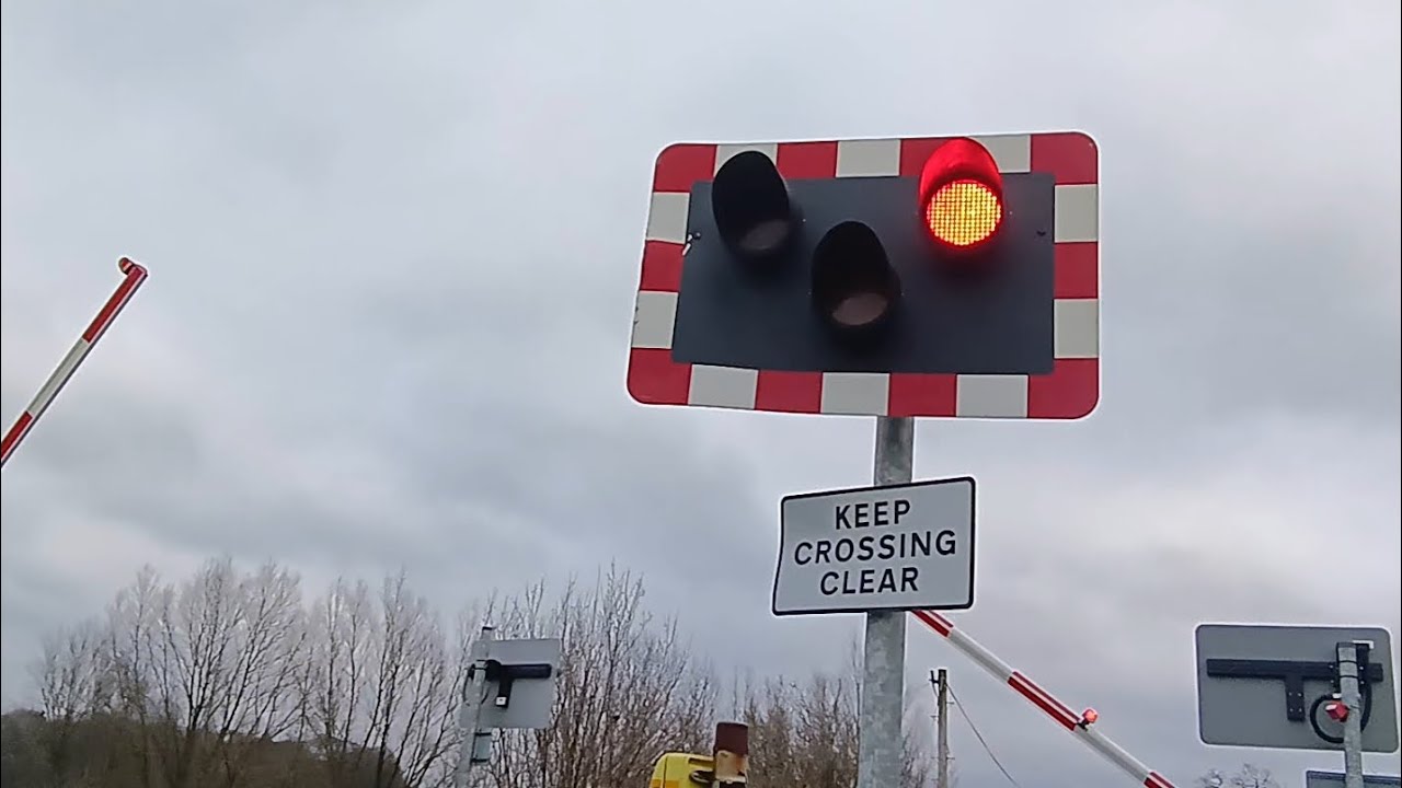 Axe Level Crossing, Devon - YouTube