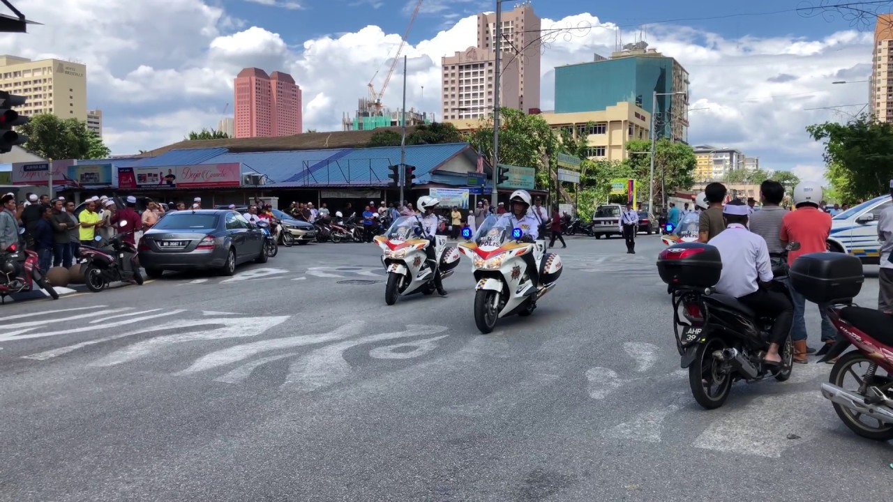 New Malaysian King & Pahang Regent Motorcade - YouTube