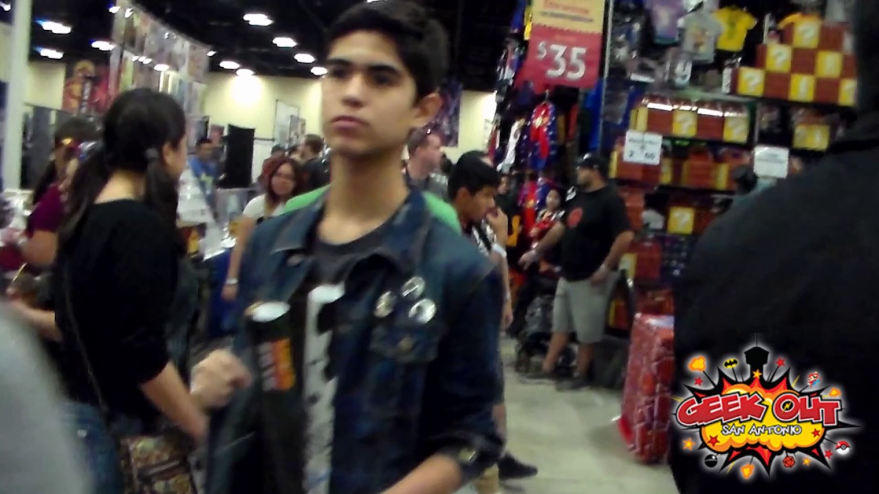 Geeks On Location - (Alamo City Comic Con 2016 Floor Walk) - YouTube