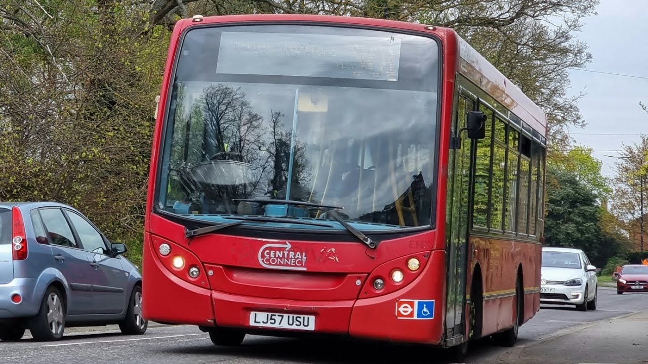 LJ07 USU | Central Connect | ADL Enviro200 | 301 Bishops Stortford ...