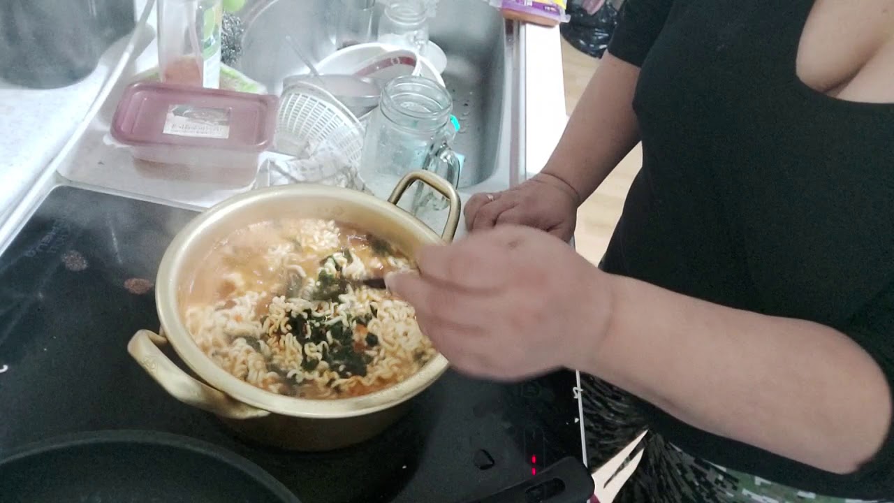 너구리 라면 요리해요 cocinando noguri ramyeon - YouTube