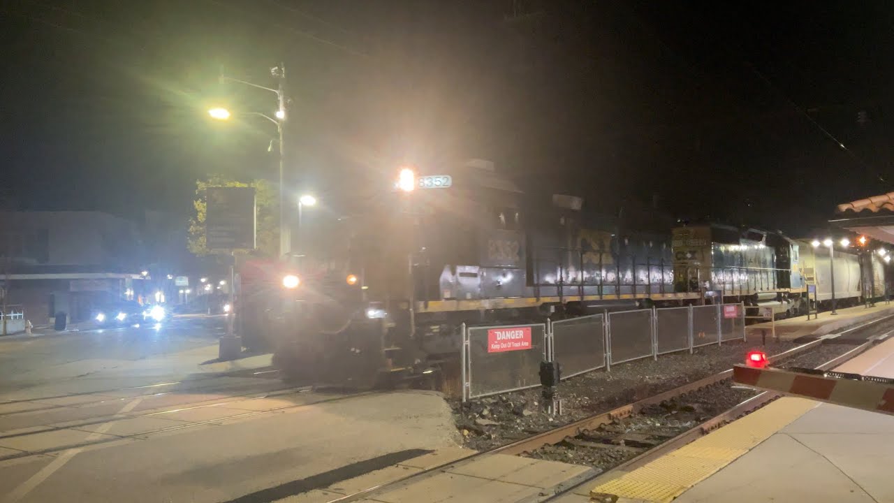 CSX L042 Leaving Lansdale - YouTube