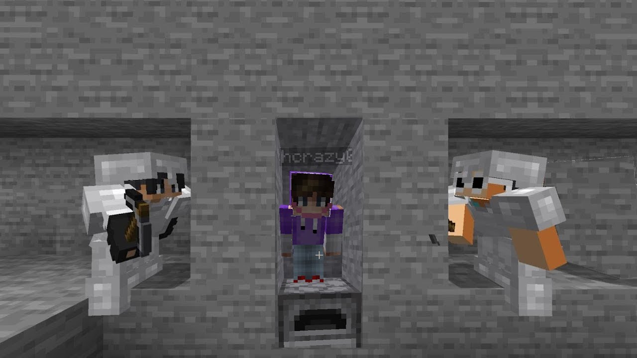 Minecraft Speedrunner VS 2 Hunters - YouTube