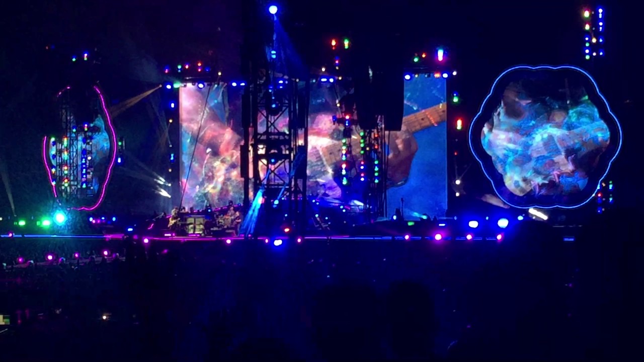 Coldplay - Up&Up live New York 2017 - YouTube