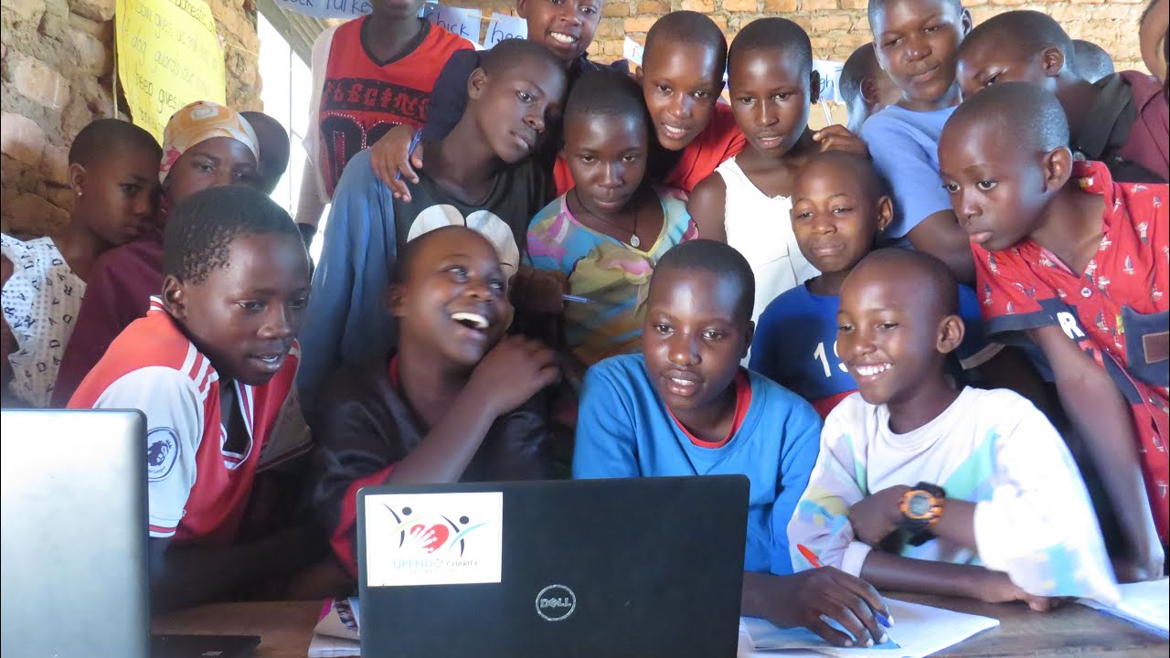 Teaching computer In Uganda 🇺🇬 - YouTube