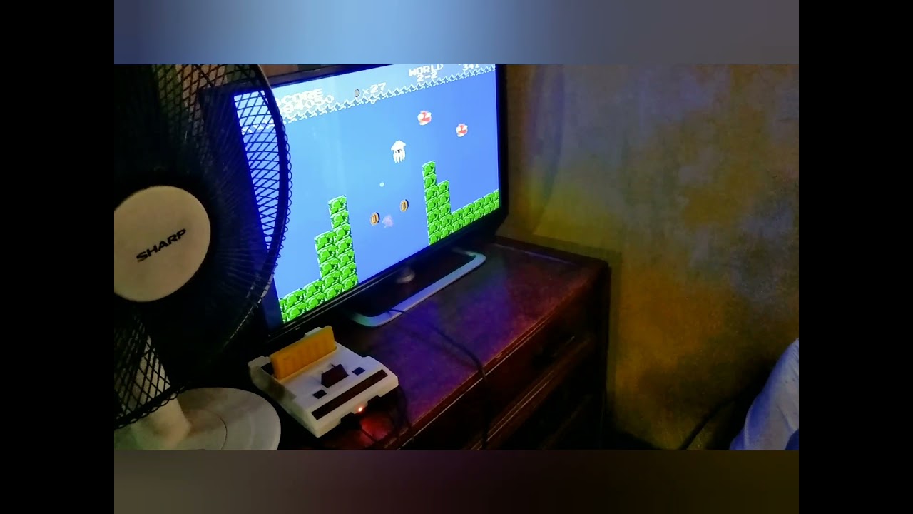 Family day playing Classic Family Computer/Super Mario/other 90s games ...