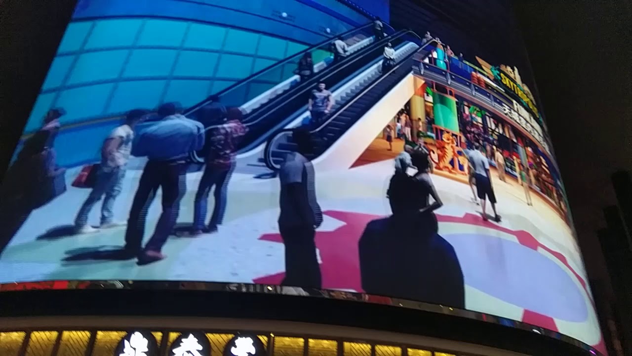 Genting Highland indoor center - YouTube