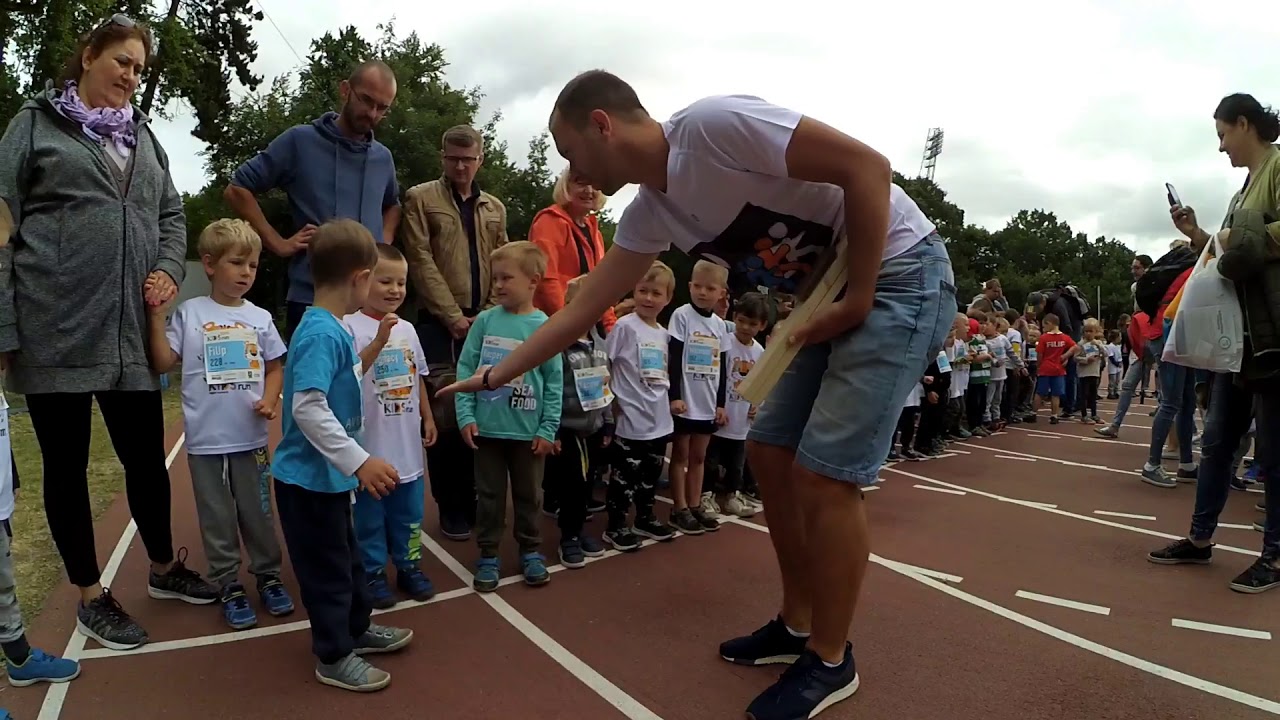 Kids Run 2018 - YouTube