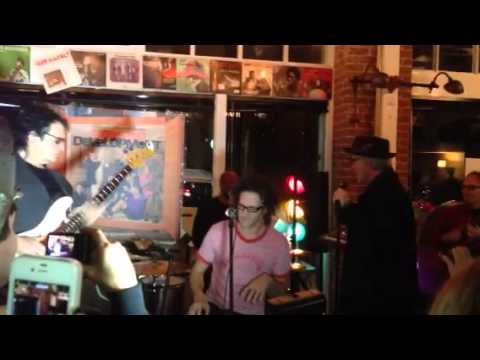 "Arrested Development" theme song live - YouTube