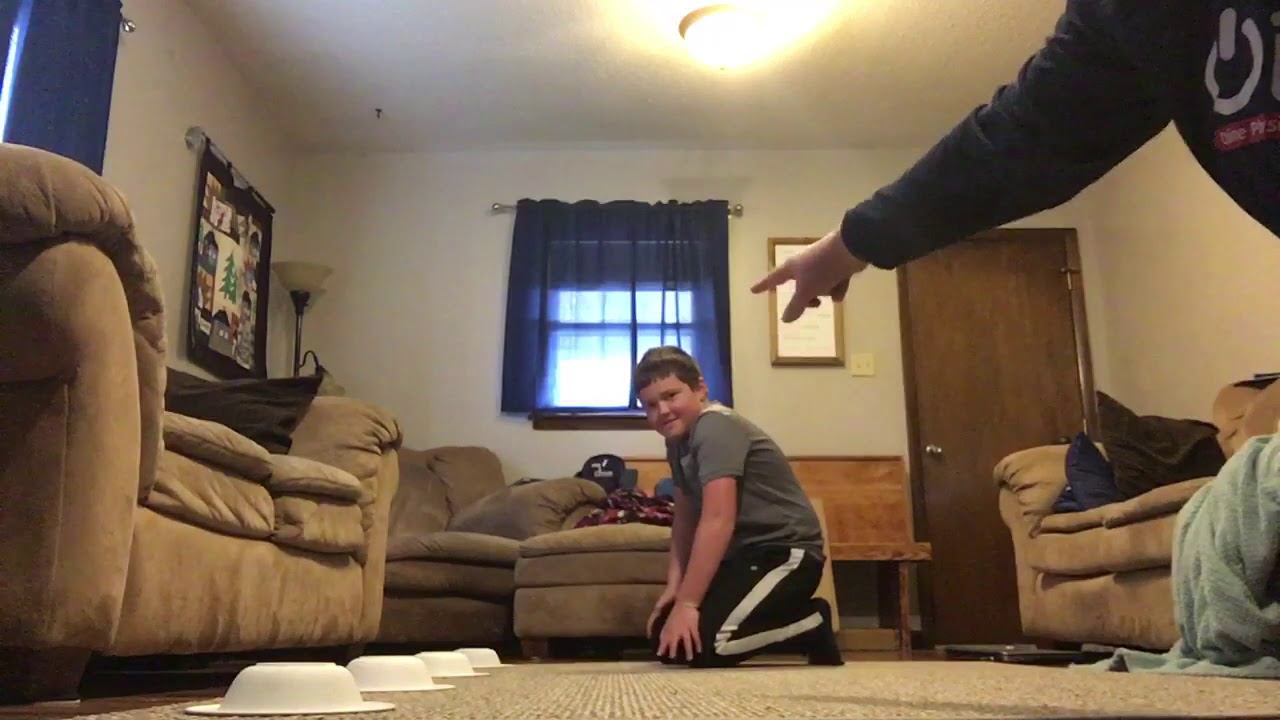 Plank tap relay - YouTube