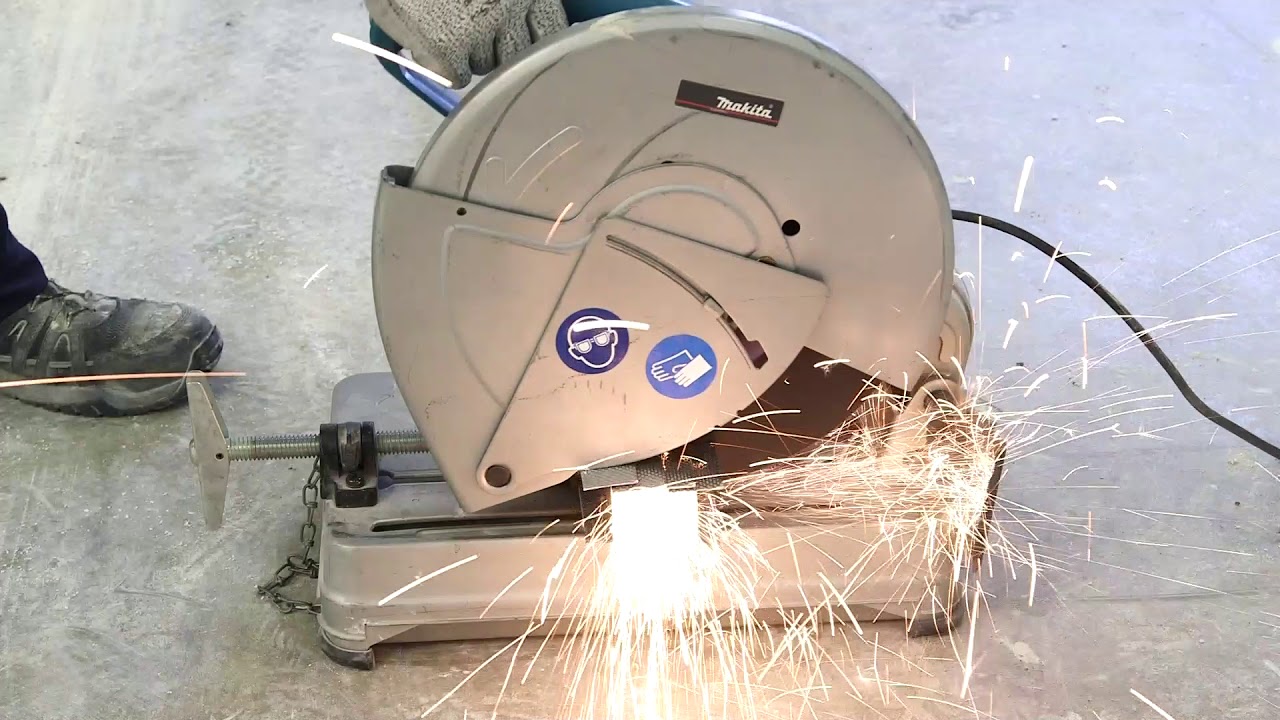 How to install GypLyner IWL | British Gypsum - YouTube